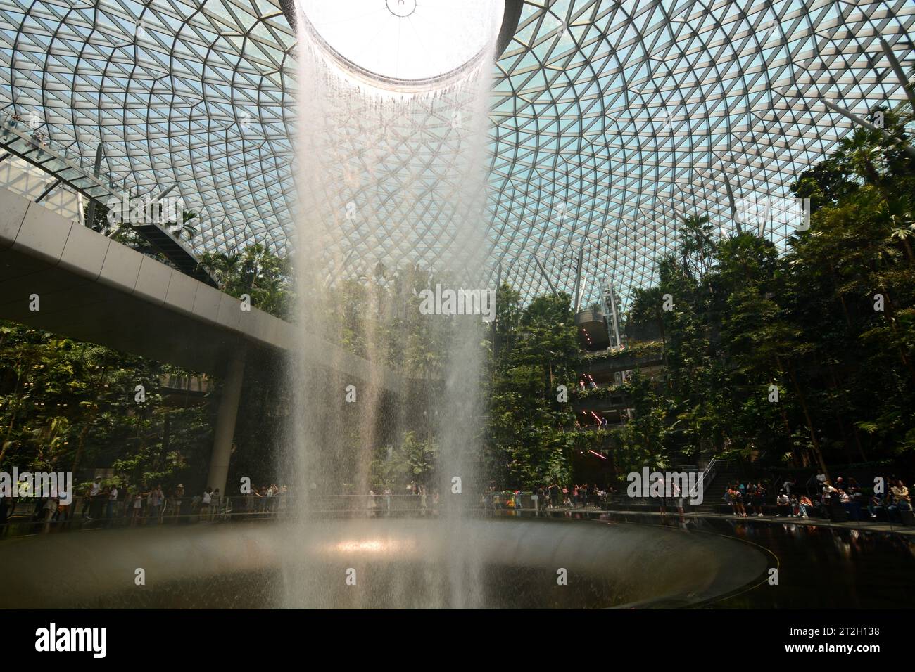 The Rain Vortex at Jewel Changi Airport. Singapore Stock Photo - Alamy