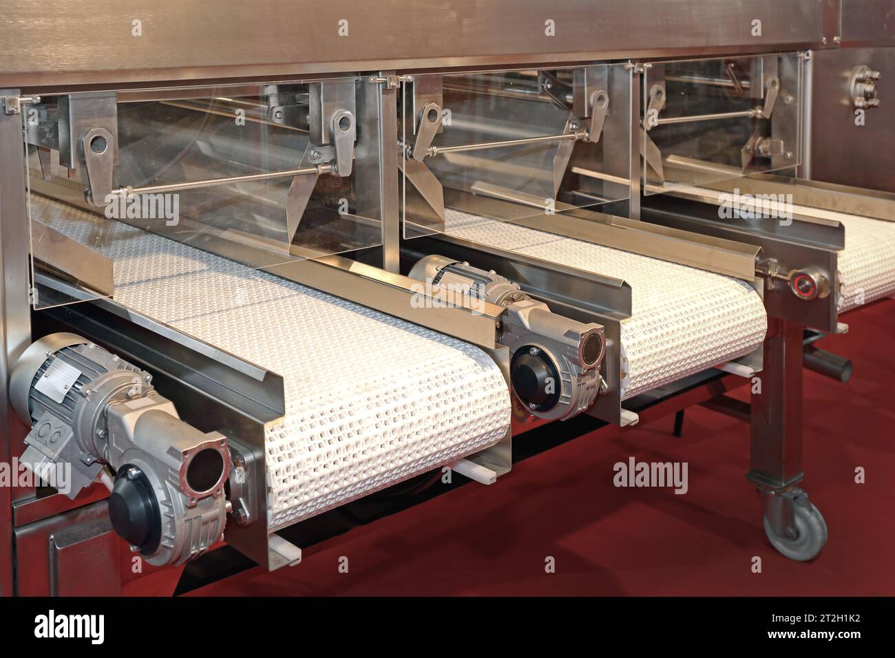 Conveyor Belts at Mechanical Fruit Calibrating and Sorting Machine ...