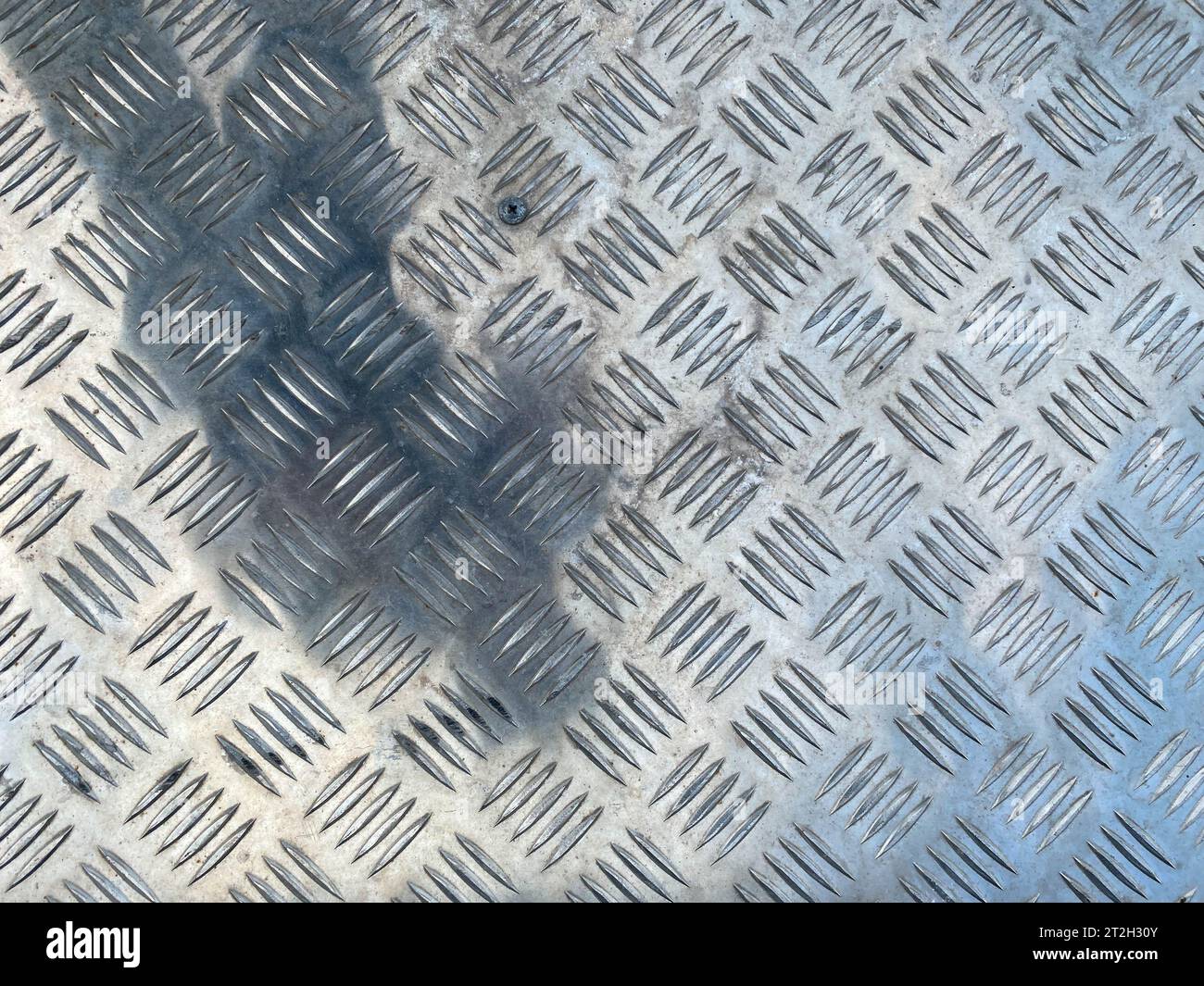 Seamless metal floor plate with diamond pattern, anti slip stainless ...