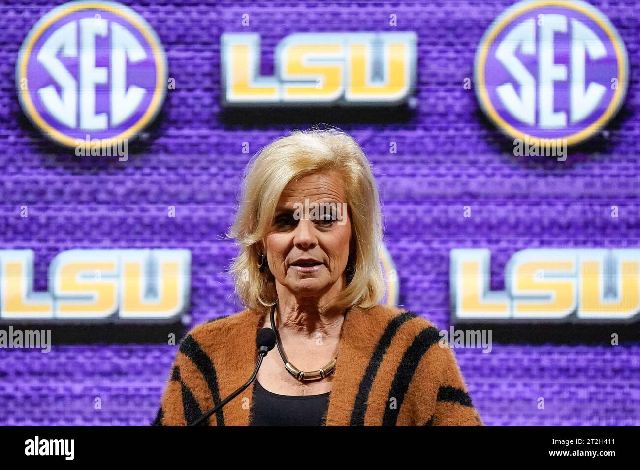 LSU NCAA women's college basketball head coach Kim Mulkey speaks during ...