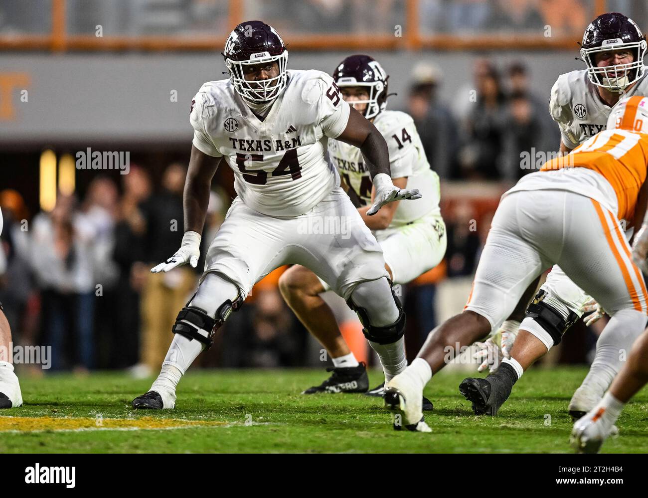 KNOXVILLE, TN - OCTOBER 14: Texas A&M Aggies offensive lineman Mark ...