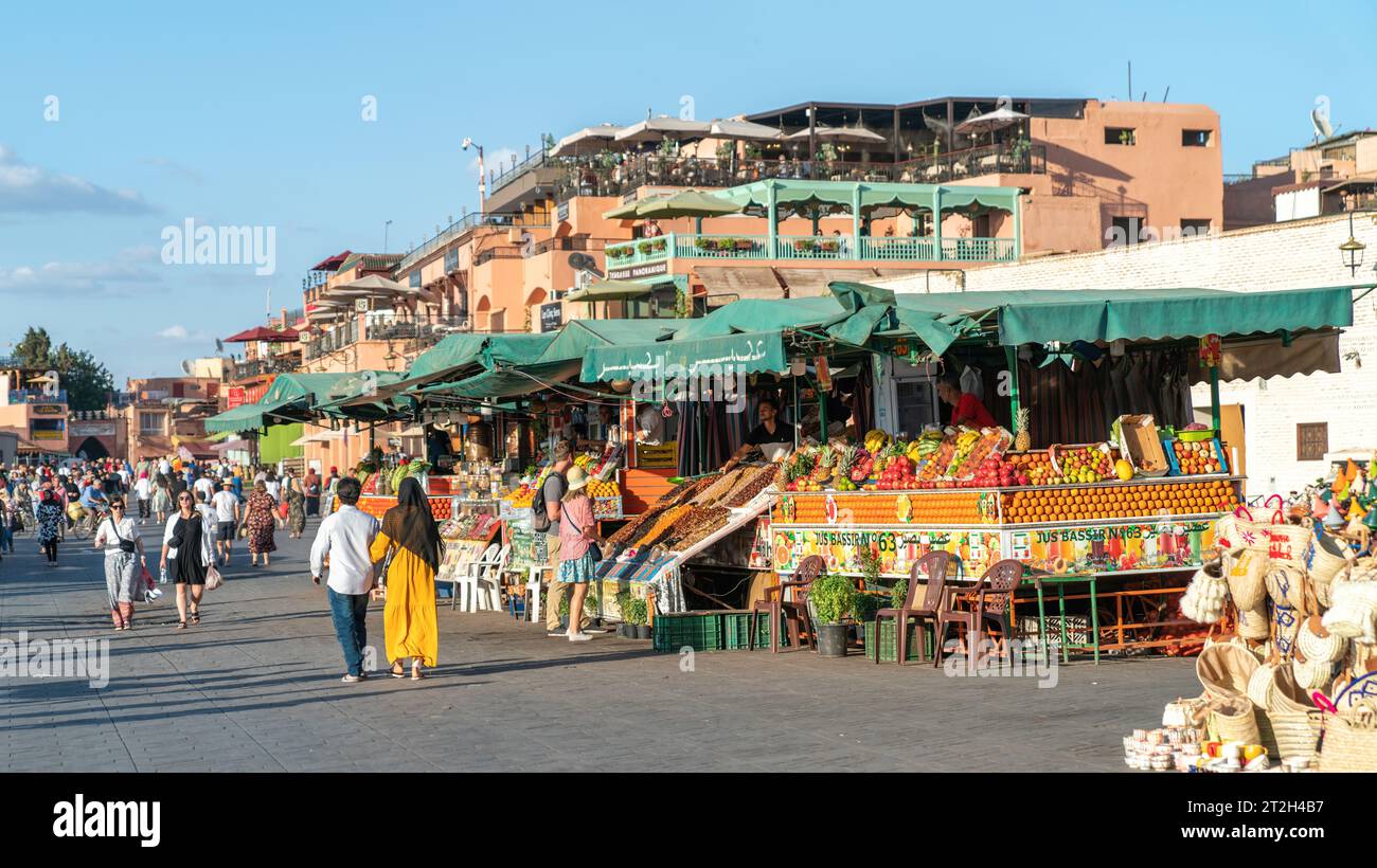 Marrakesh, Morocco - 15 September 2022: Fruit vendors selling fruit ...