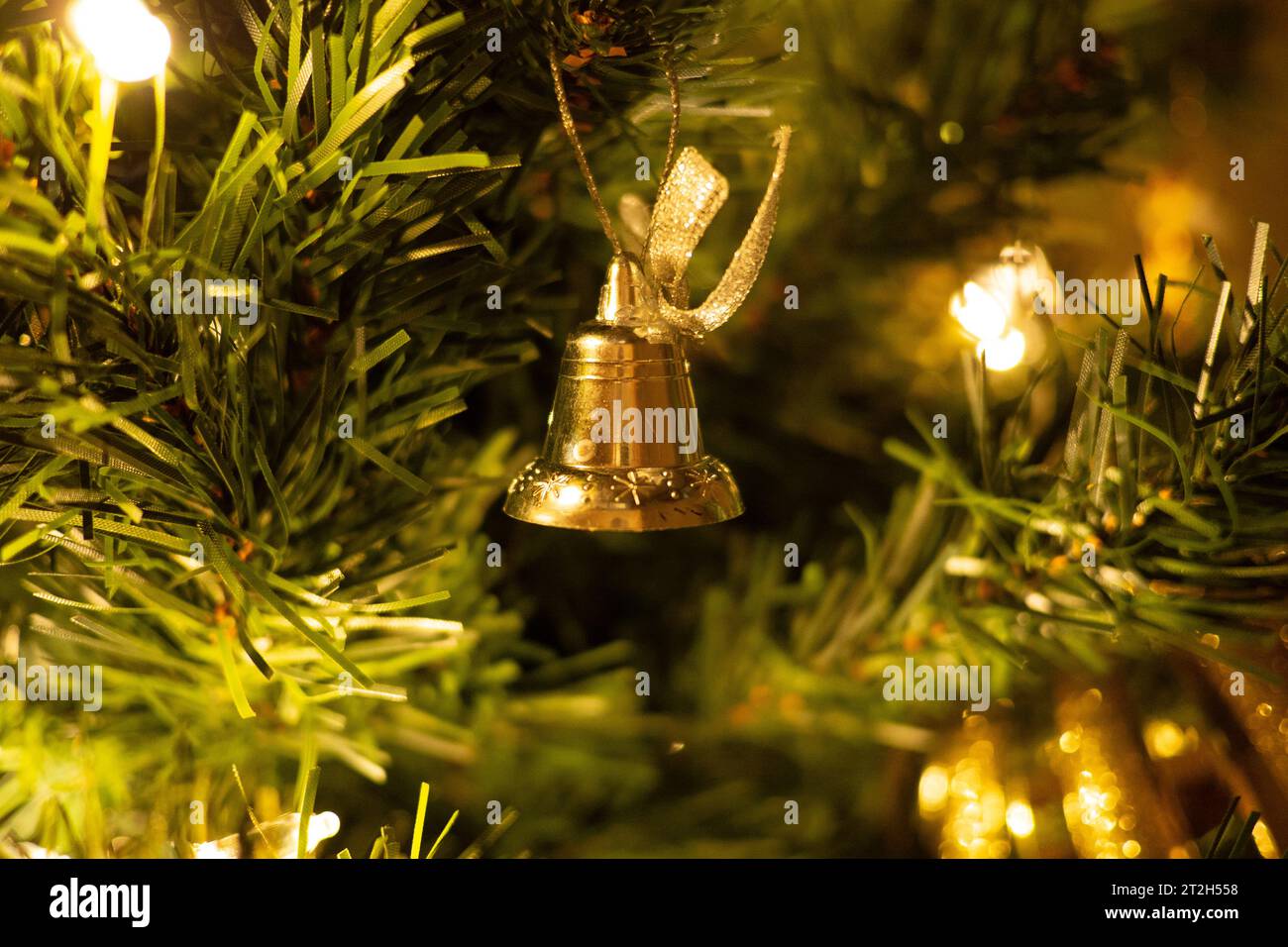 Gold bell christmas decoration hi-res stock photography and images - Alamy