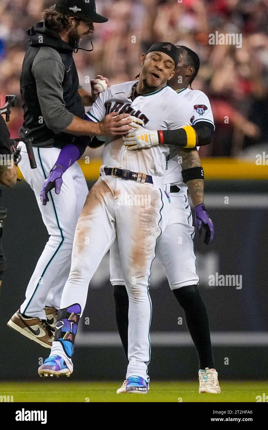 Arizona Diamondbacks' Ketel Marte (4) celebrates his walk off single ...