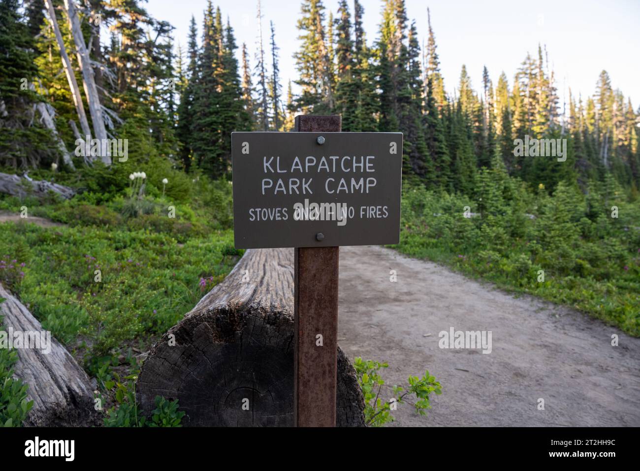 Mount rainier sign hi-res stock photography and images - Alamy