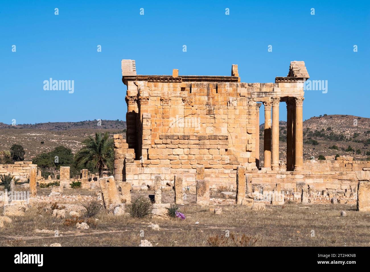 Tunisia, Africa. Ancient Roman ruins in the high desert of Tunisia ...