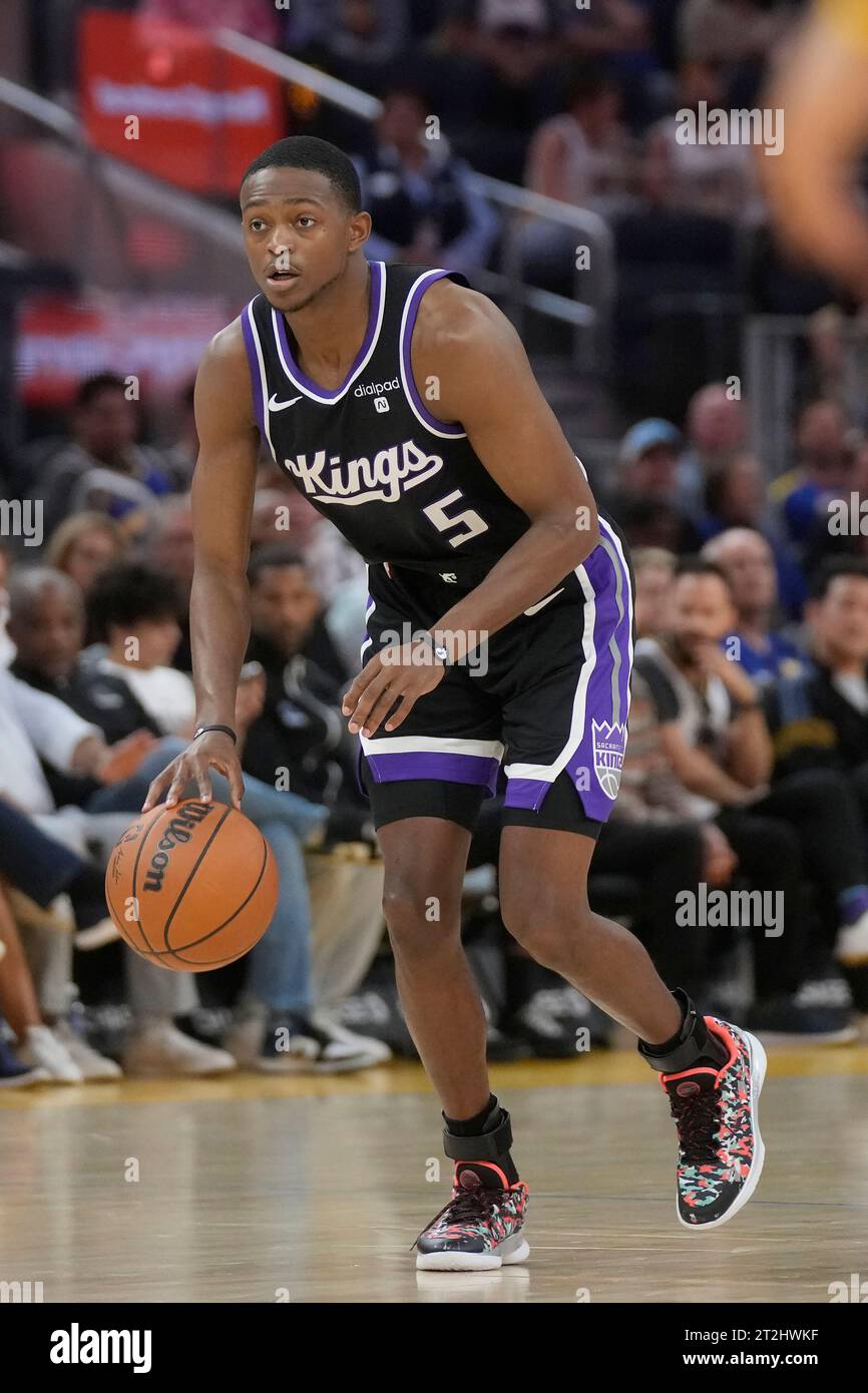 Sacramento Kings guard De'Aaron Fox during an NBA preseason basketball ...