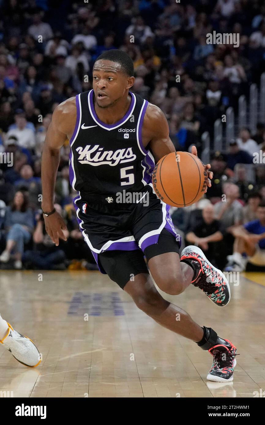 Sacramento Kings guard De'Aaron Fox during an NBA preseason basketball ...