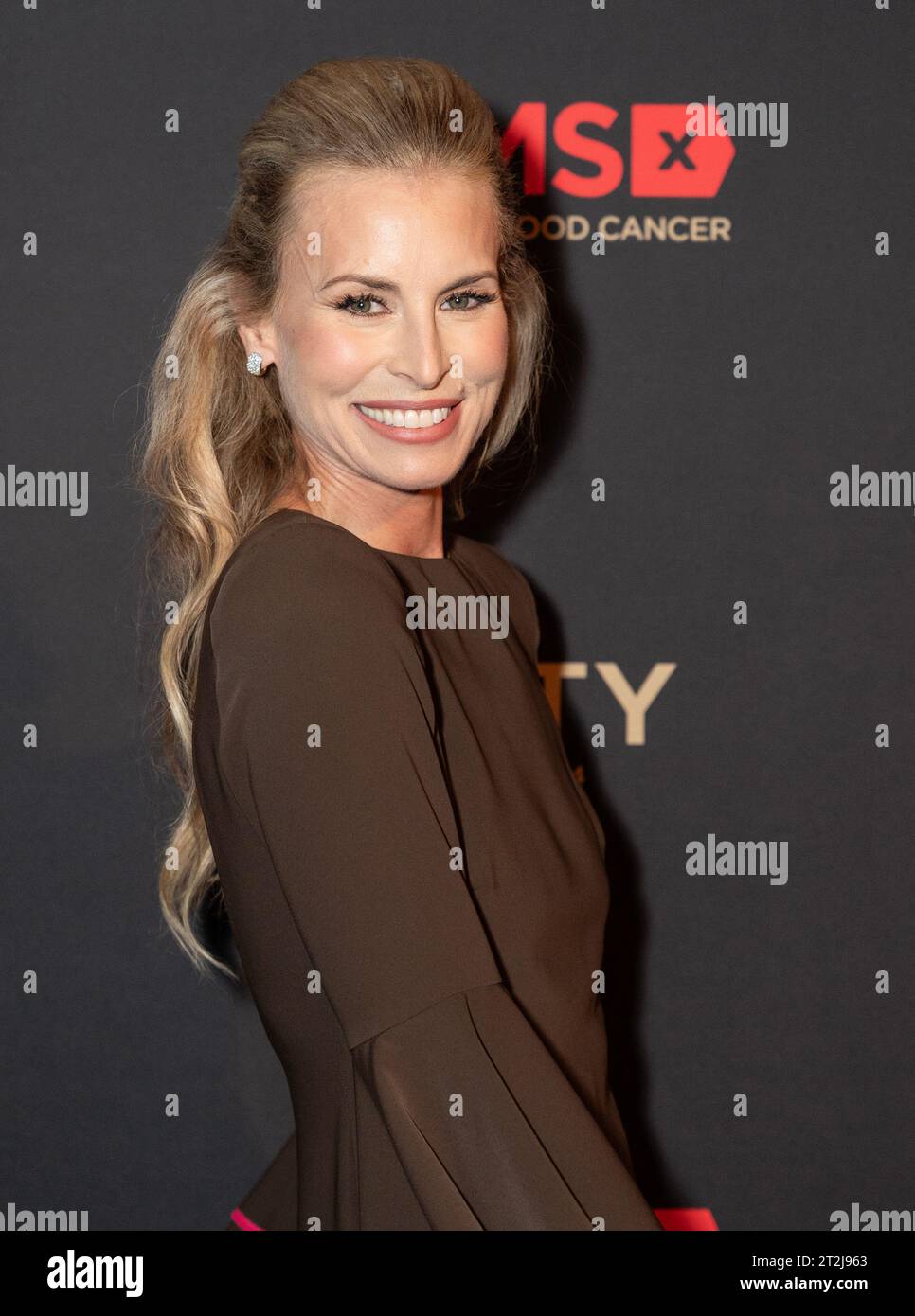 New York, USA. 19th Oct, 2023. Niki Taylor wearing dress by Sara ...