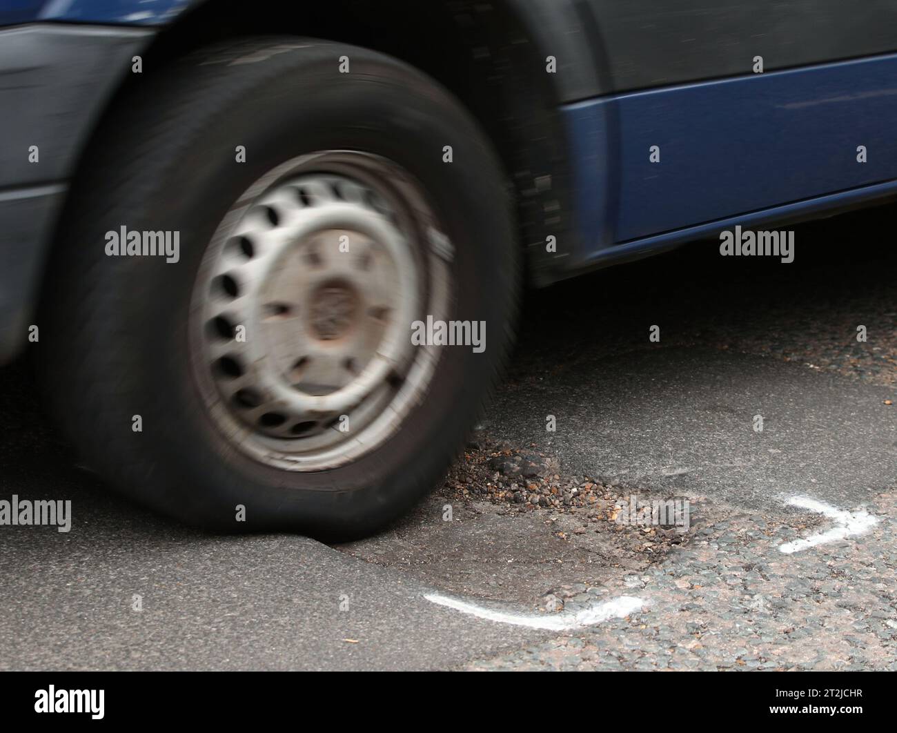 Car swerving hi-res stock photography and images - Alamy