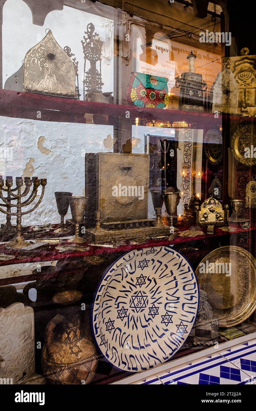 Jewish shop hi-res stock photography and images - Alamy