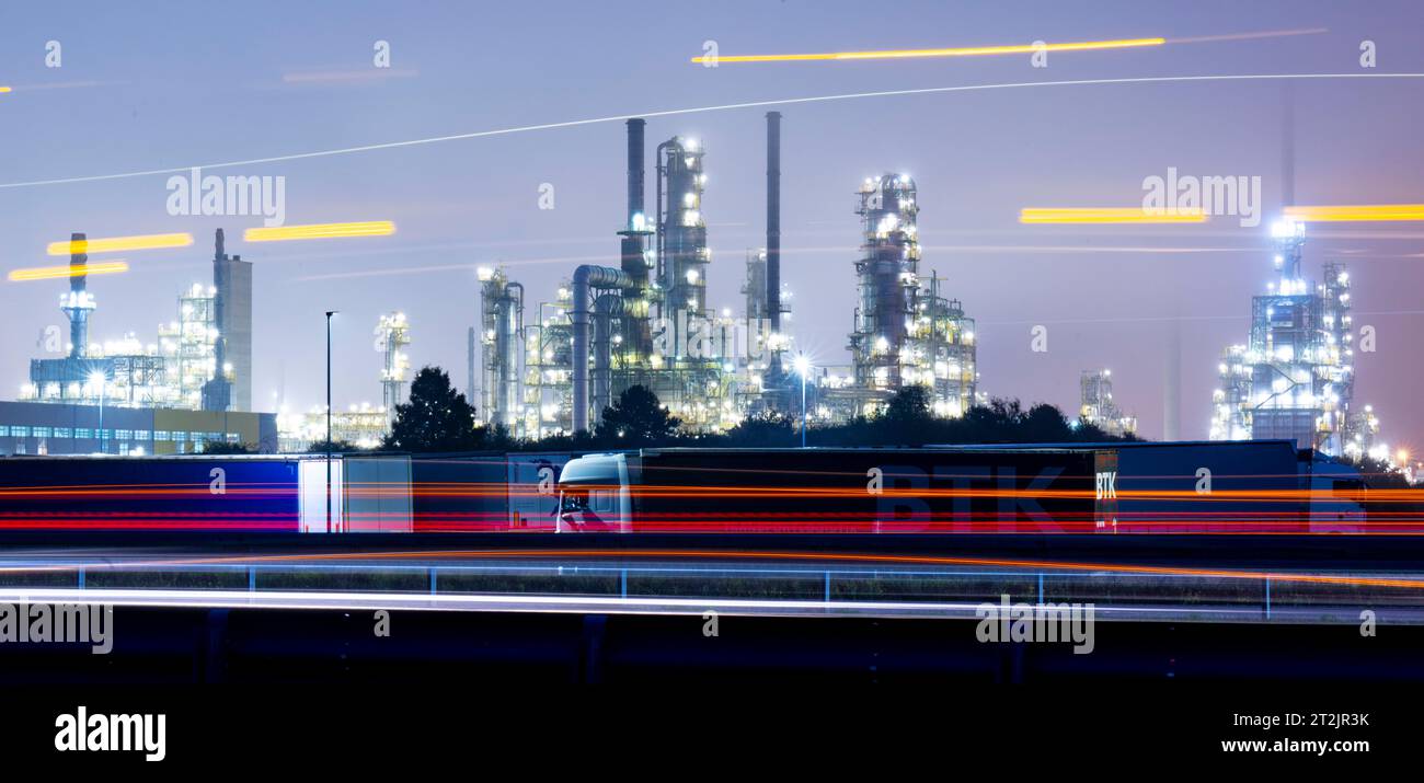 Leuna, Germany. 20th Oct, 2023. View of the refinery in Leuna. At the ...