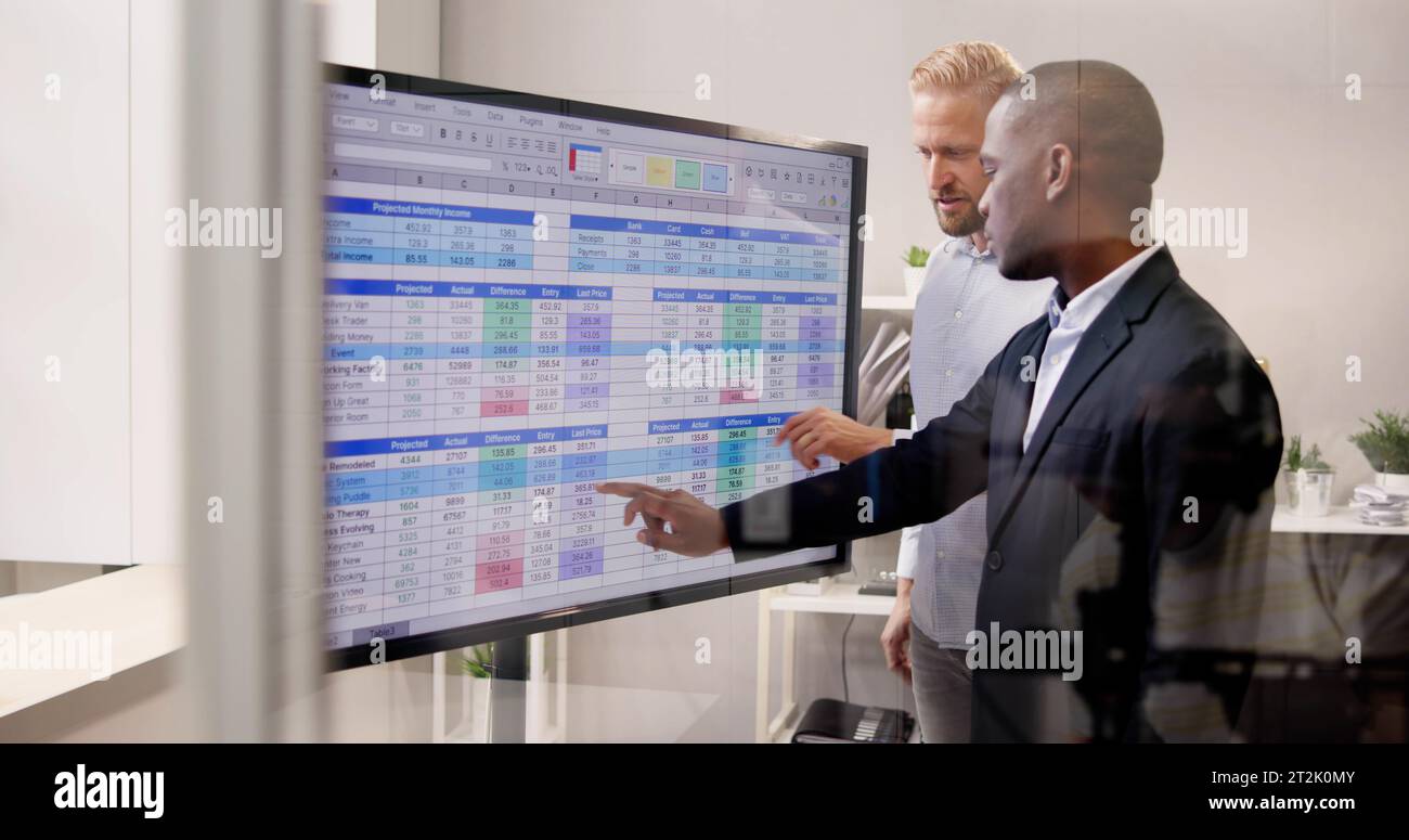 Tv analyst hi-res stock photography and images - Alamy