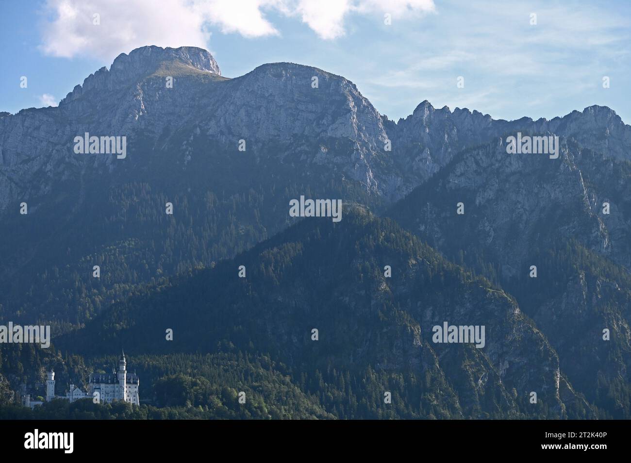 King ludwigs neuschwanstein castle hi-res stock photography and images ...