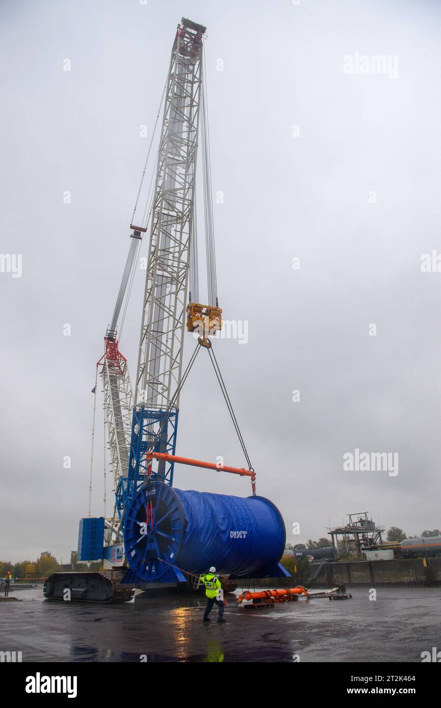 Hvdc underground cable hi-res stock photography and images - Alamy