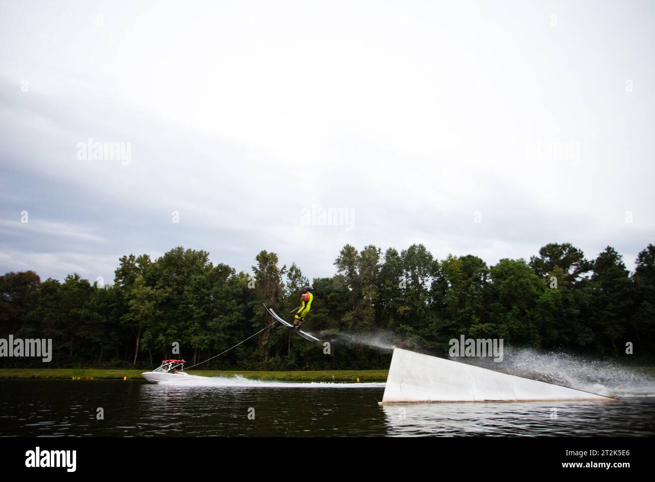 Water ski ramp hi-res stock photography and images - Alamy