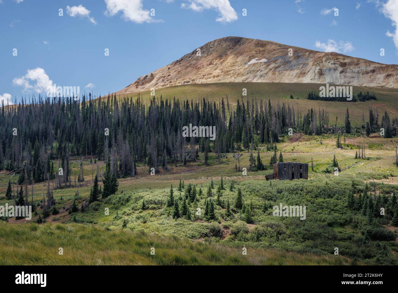 A collapsed cabin at the Summitville ghost town in southwest Colorado ...