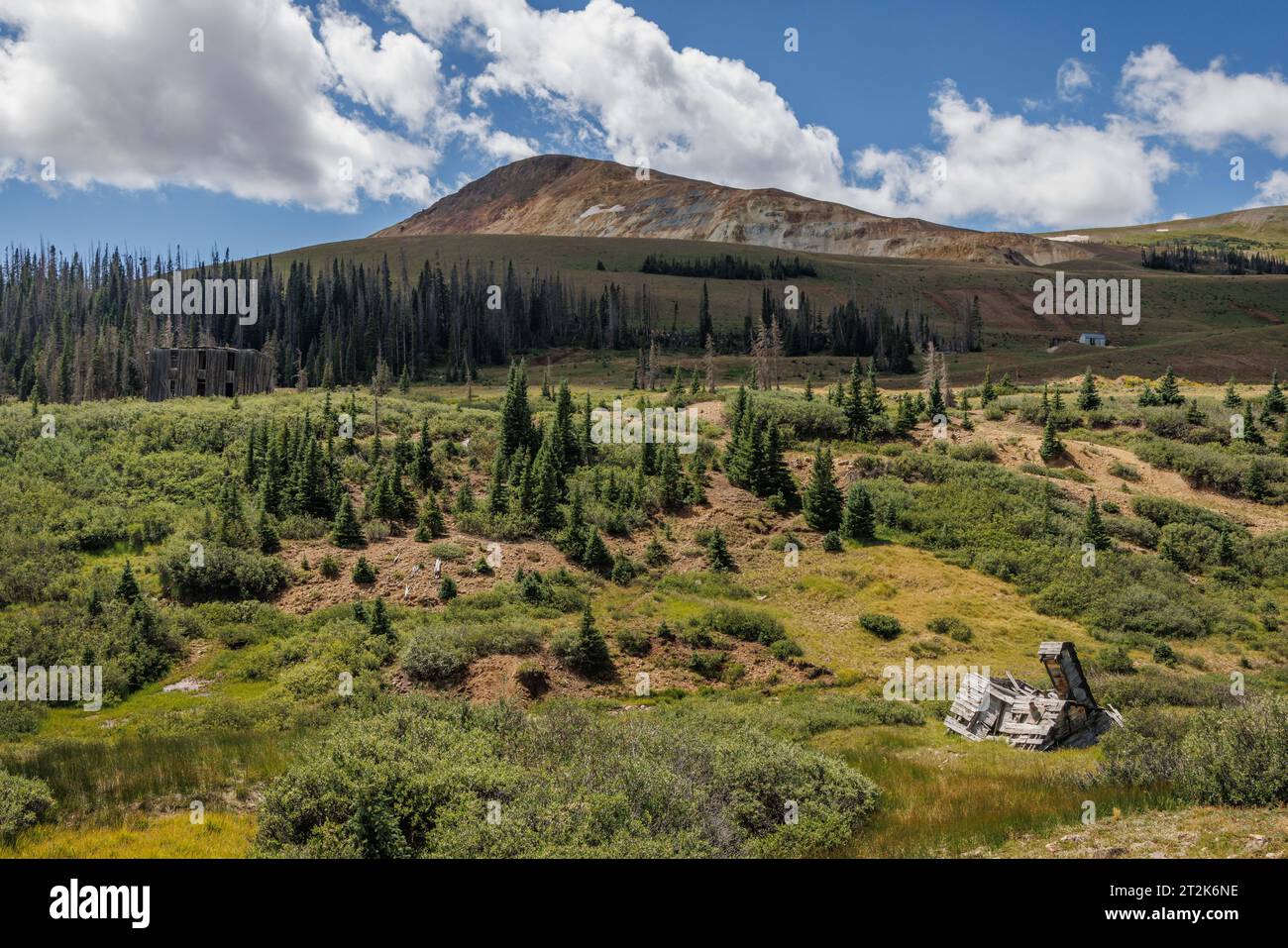 A collapsed cabin at the Summitville ghost town in southwest Colorado ...