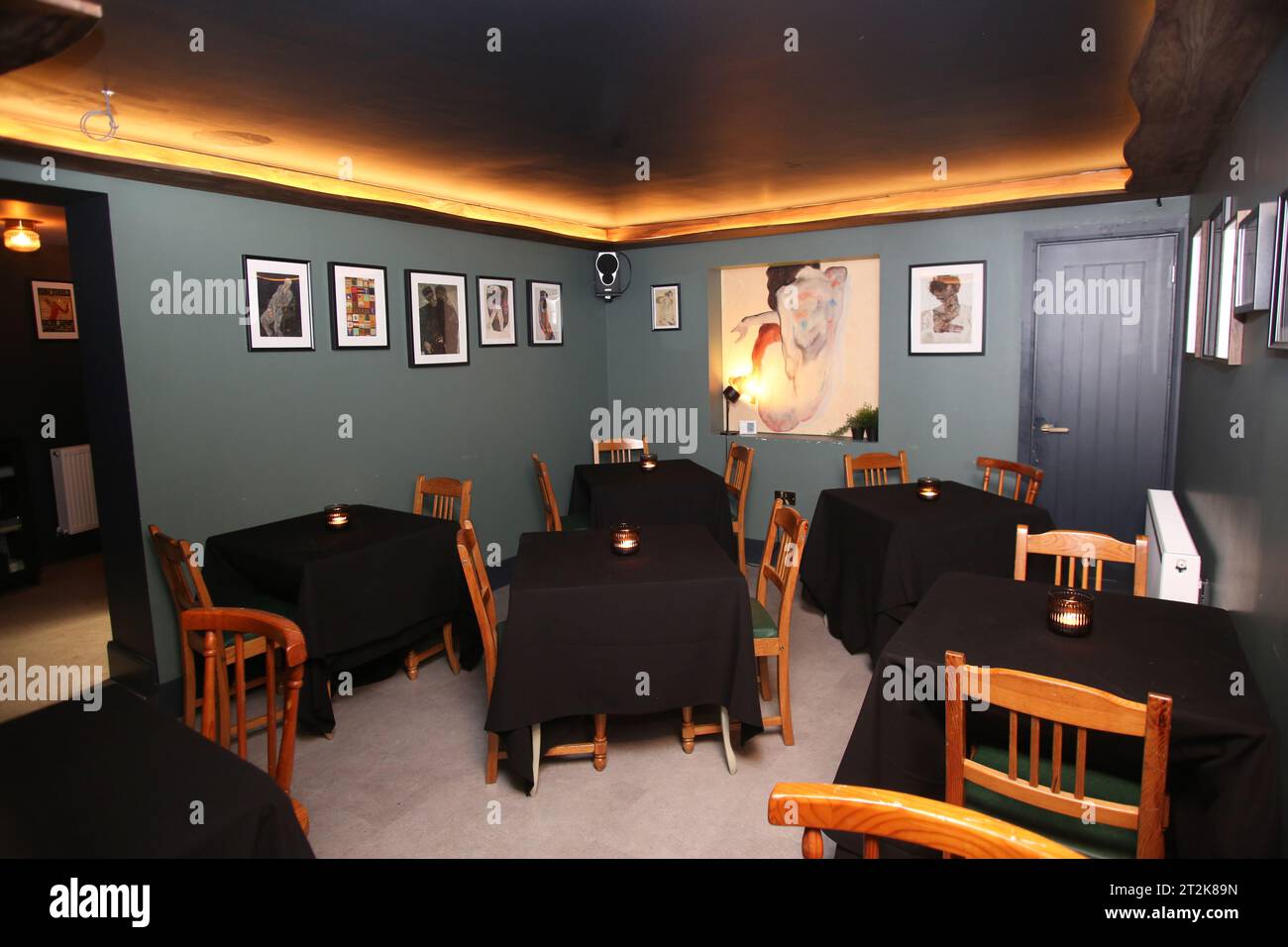 The Empire Cafe in Leeds in west Yorkshire Stock Photo - Alamy