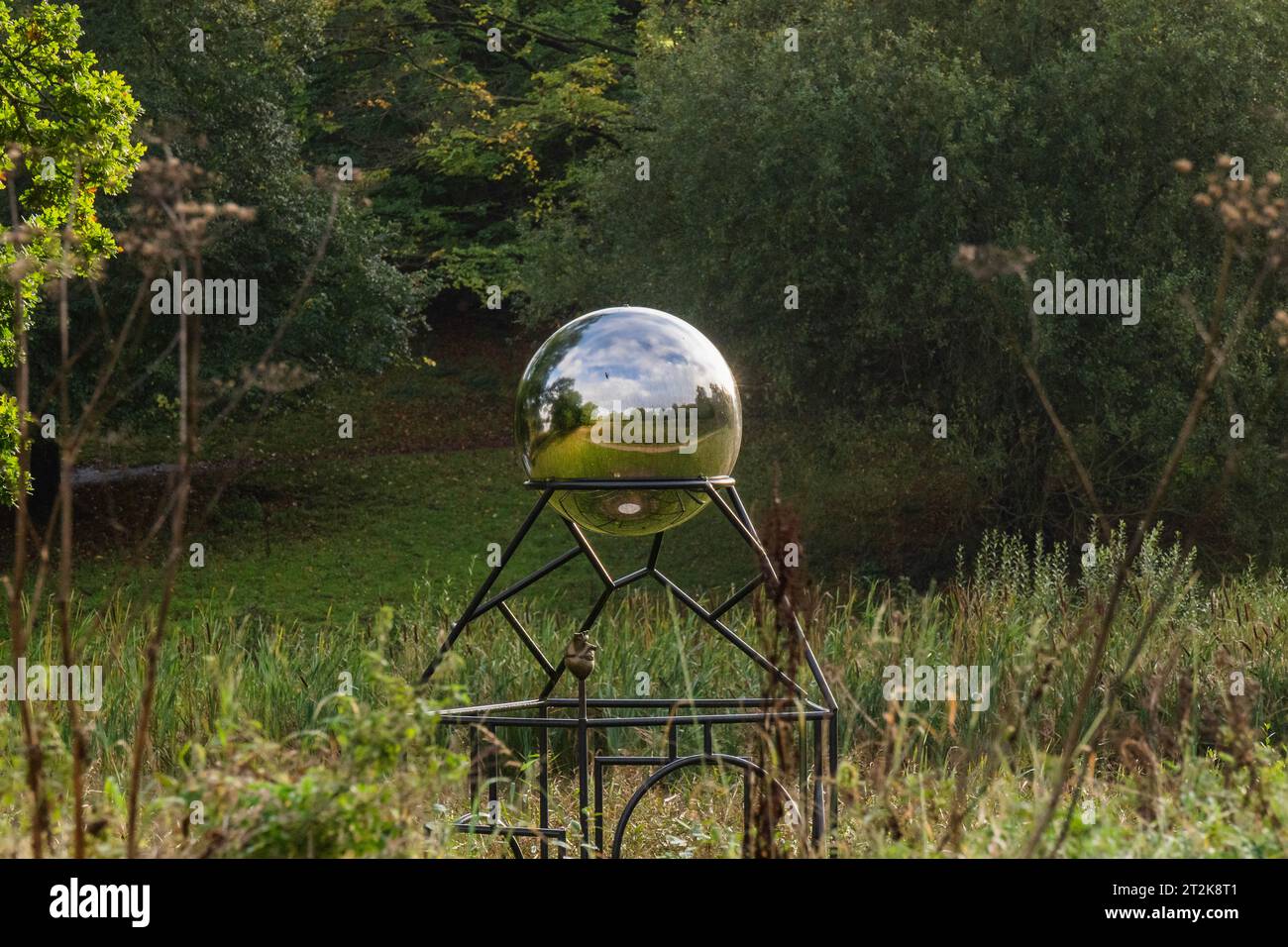 Yorkshire, UK. 19th Oct, 2023. Lucy Jorge Orta: Gazing Ball, 2018 ...