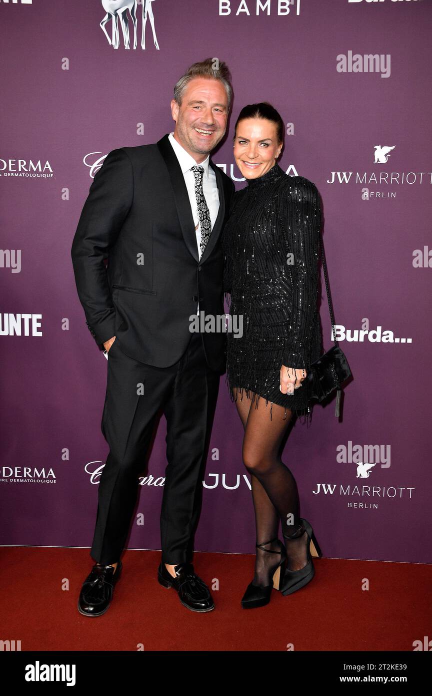 Sasha mit Ehefrau Julia Röntgen beim Tribute to Bambi 2023 im JW ...