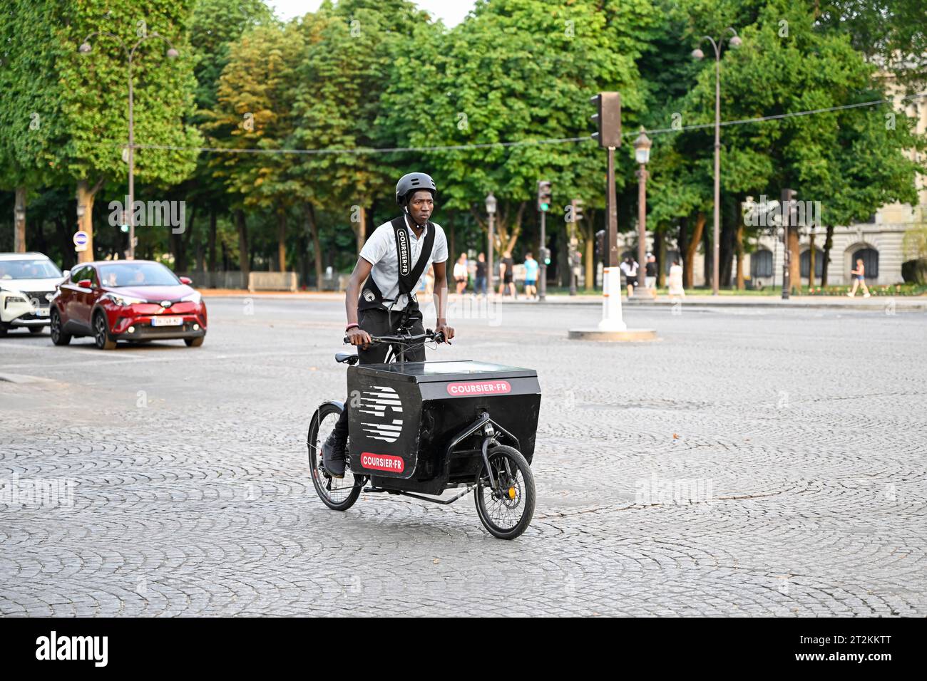 Coursier fr hi-res stock photography and images - Alamy