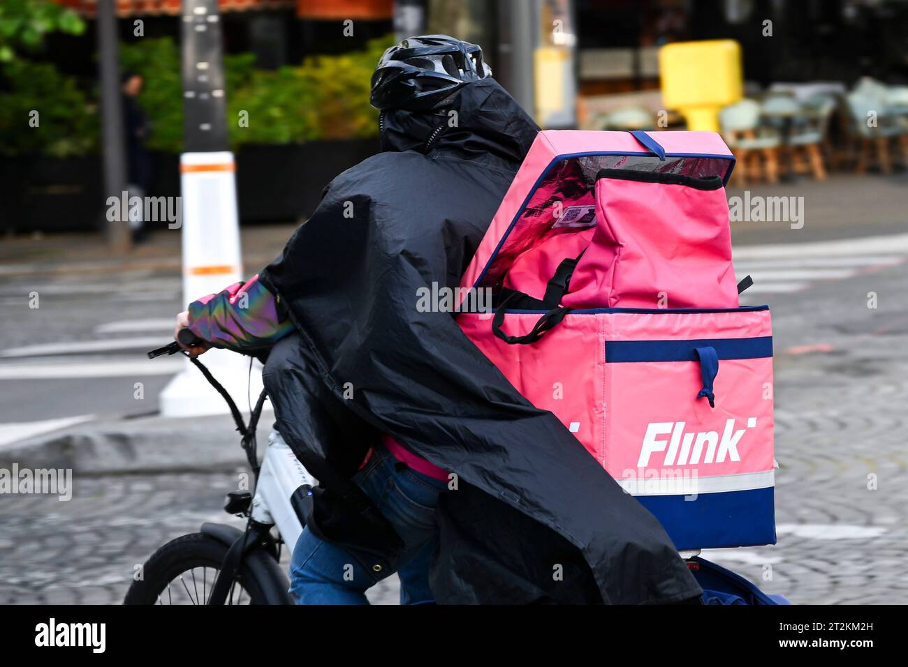 Paris, France. 19th Oct, 2023. A deliver for Flink on his bike or ...