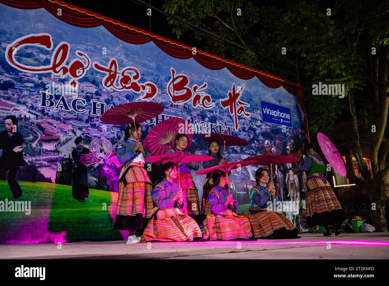 Party and Dancing in the night at the Bac Ha Market in Vietnam Stock ...