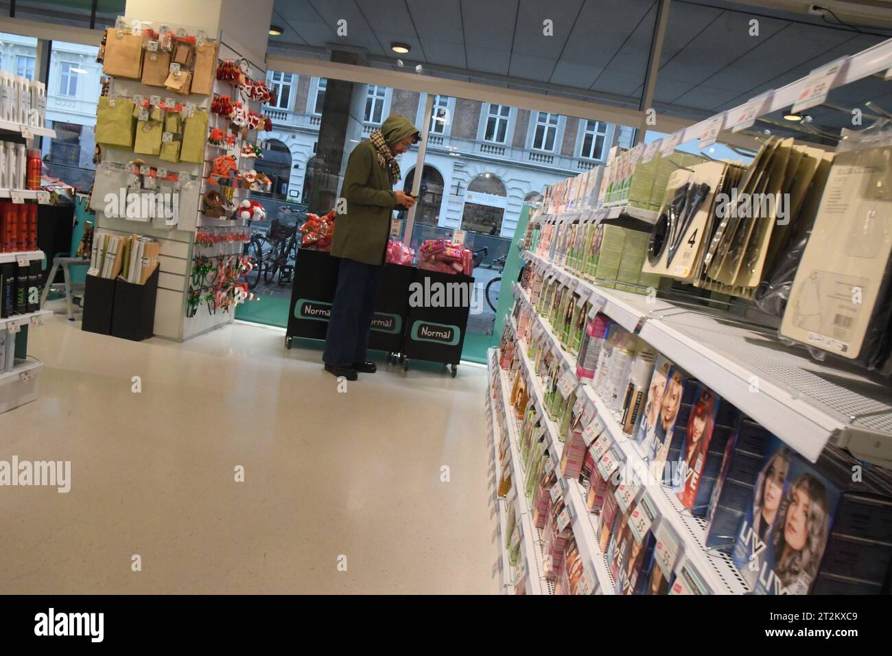 Normanormal store hi-res stock photography and images - Alamy