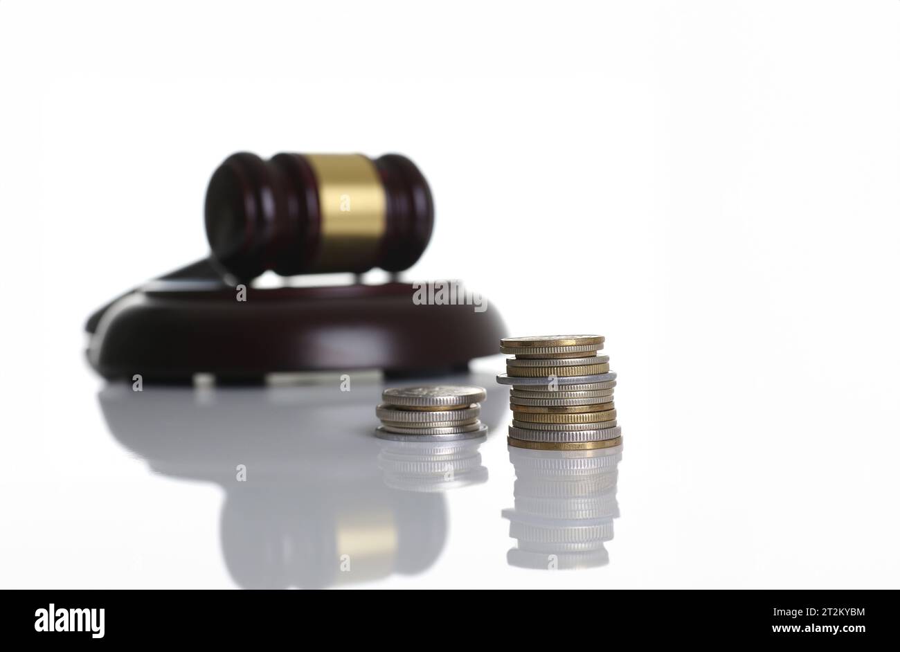 Judge stand Cut Out Stock Images & Pictures - Alamy