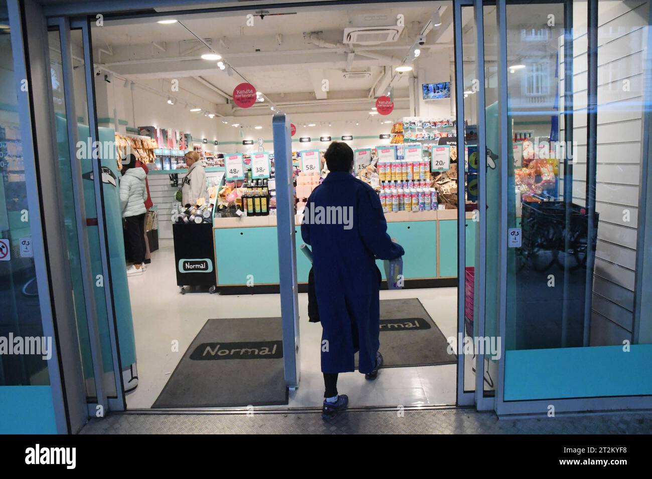 Normanormal store hi-res stock photography and images - Alamy