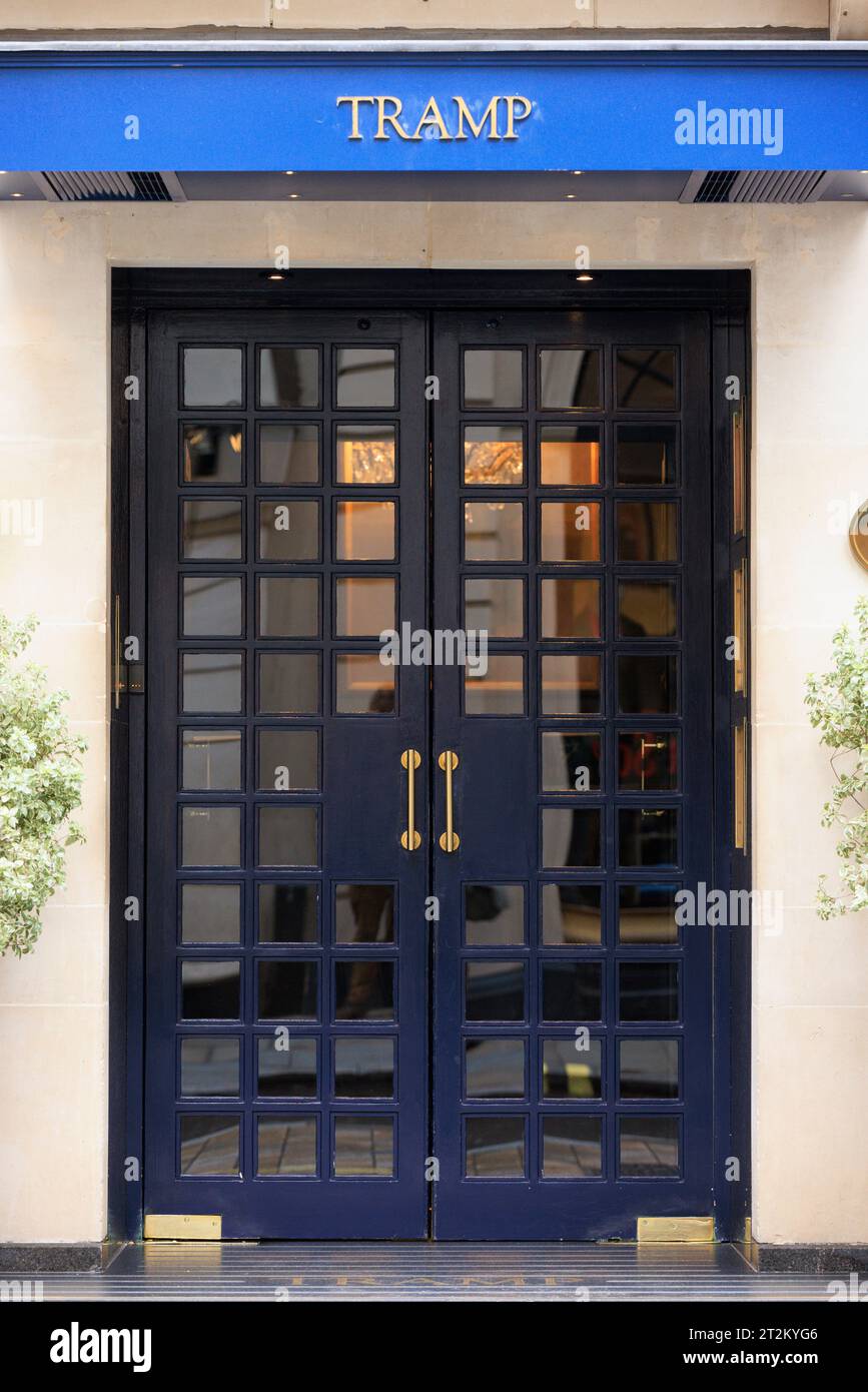 Tramp nightclub hi-res stock photography and images - Alamy