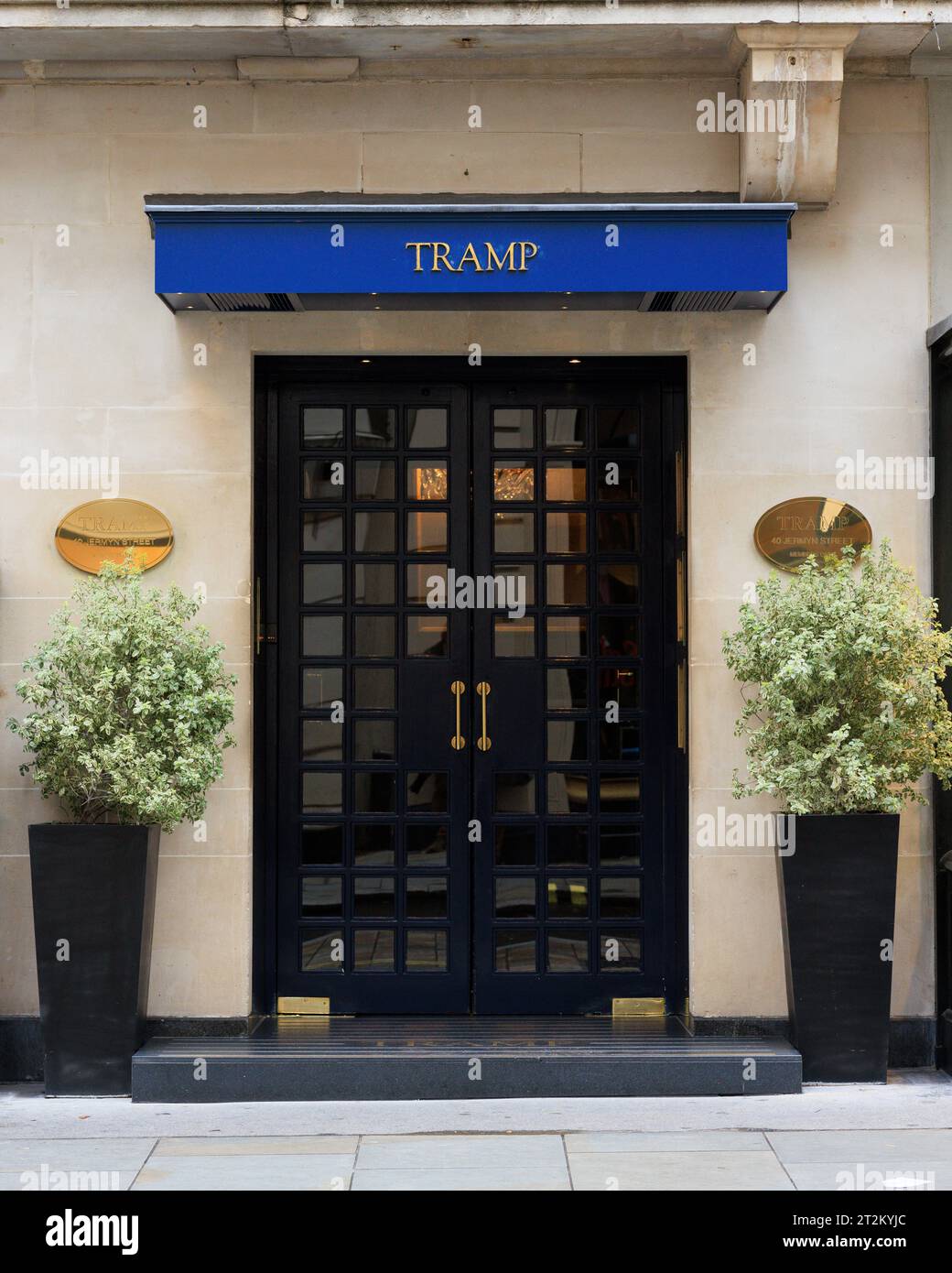 Tramp 40 jermyn street hi-res stock photography and images - Alamy