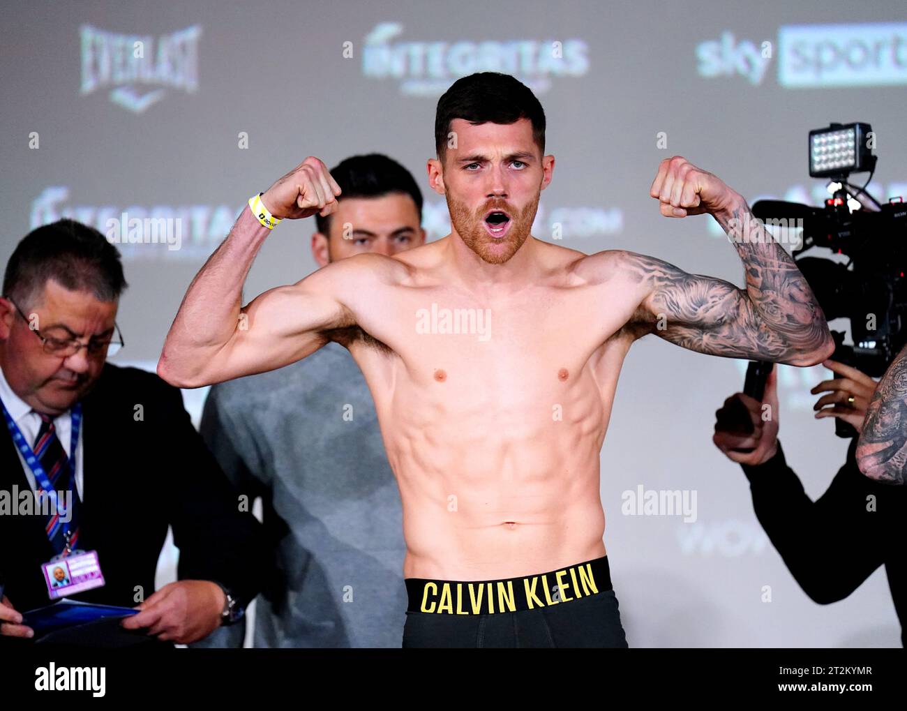 Isaac chamberlain weigh in hi-res stock photography and images - Alamy