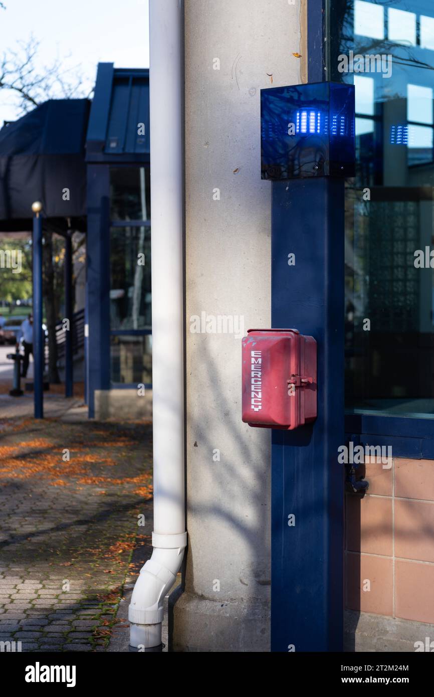 Emergency call box hi-res stock photography and images - Alamy
