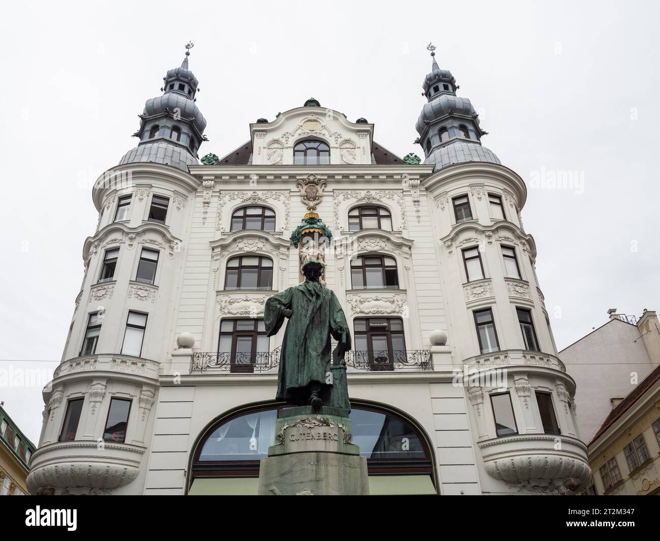 Gutenberg Monument in front of Gruenderzeit House, Lugeck, Vienna ...