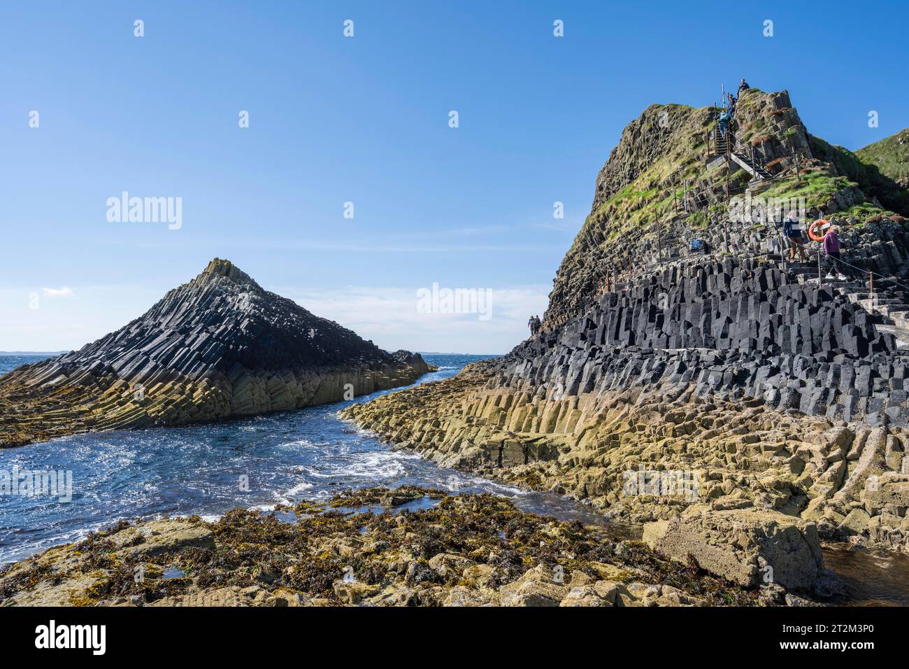 Bizzarely formed, polygonal columnar basalt, flood basalt cover, on the ...