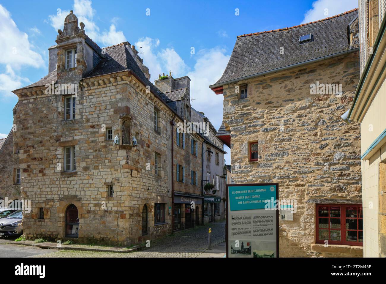 Old stone houses on the Rue Saint-Thomas, old town of Landerneau ...