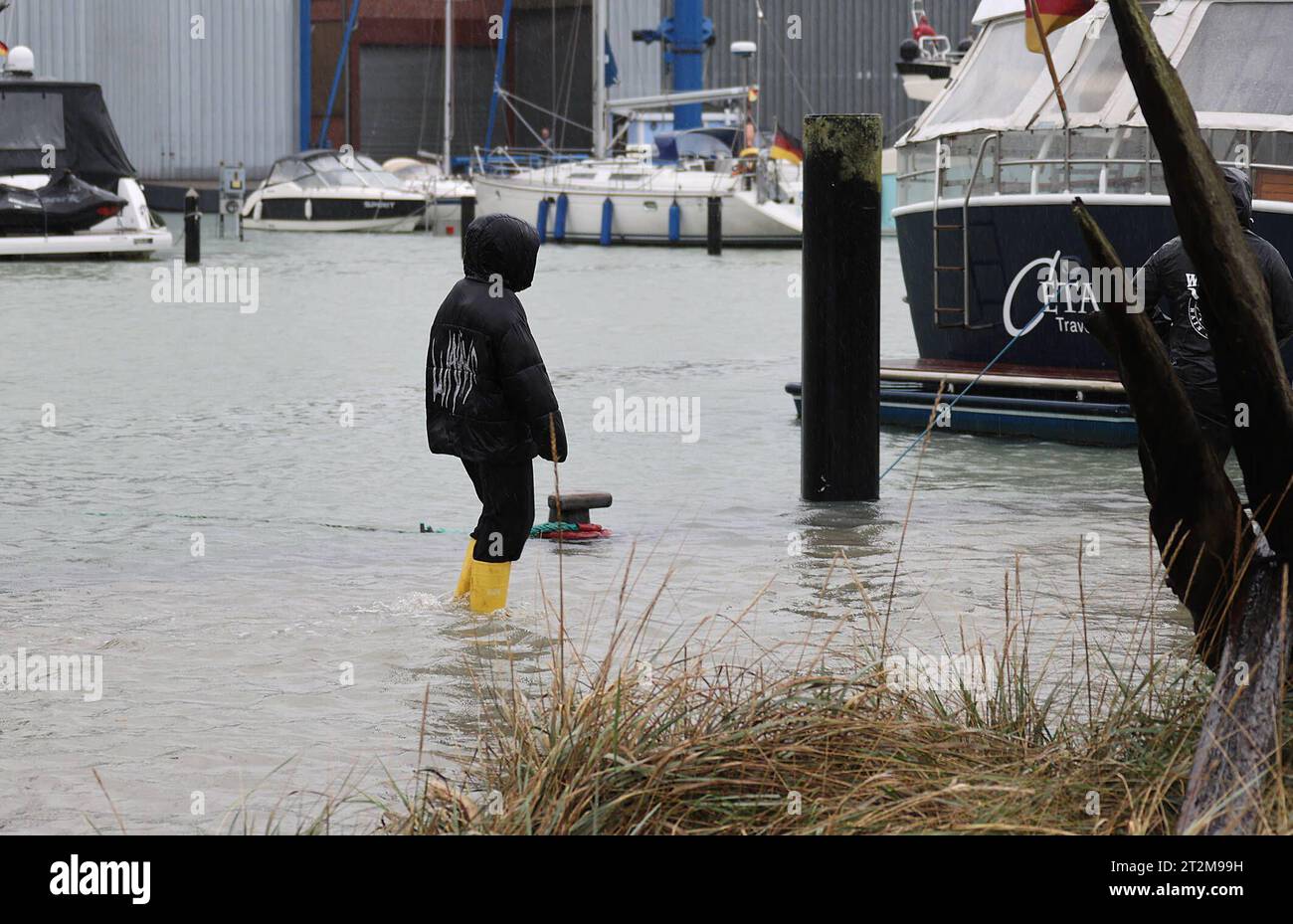 Boots hafen hi-res stock photography and images - Alamy