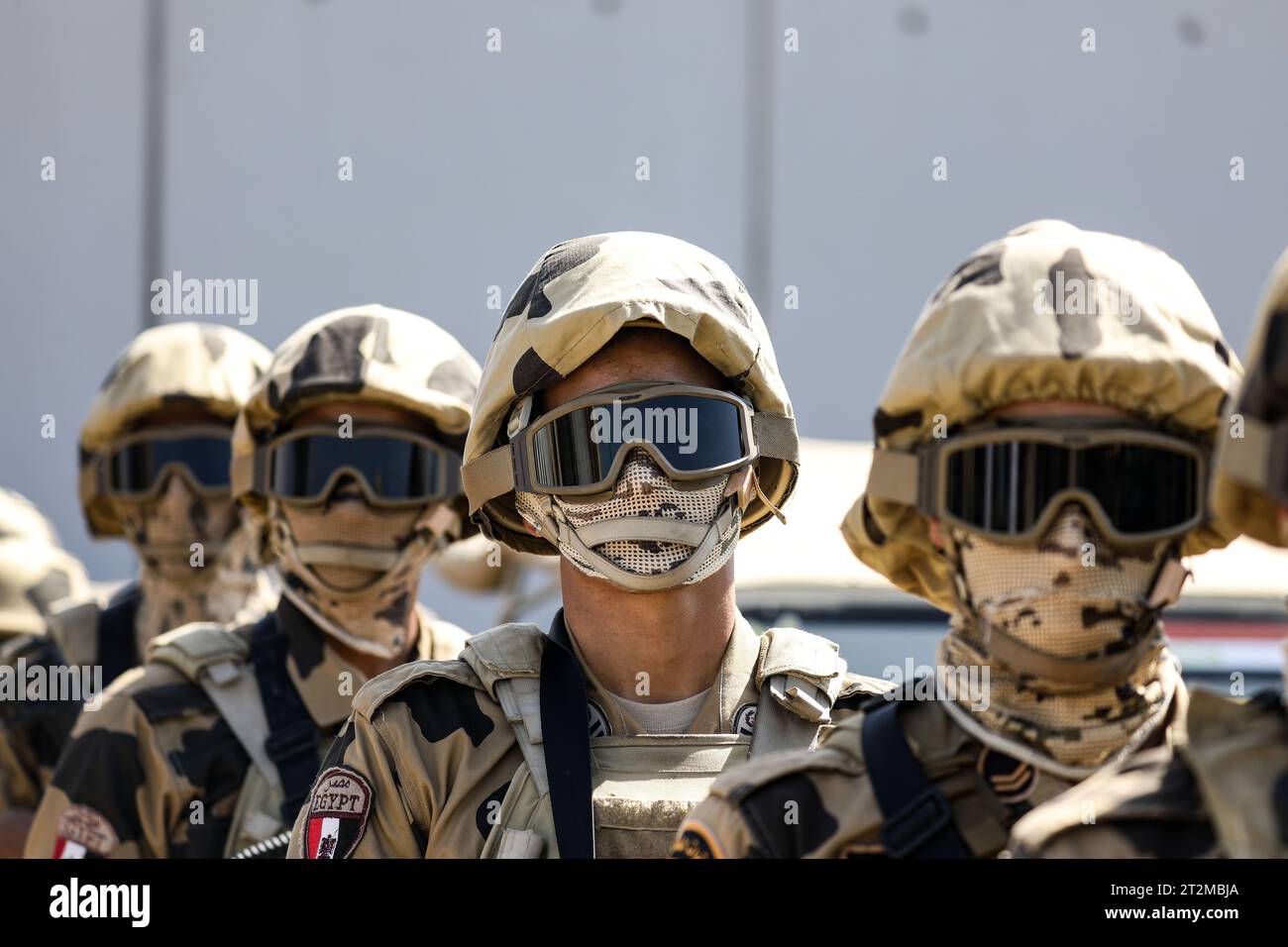 Egyptian soldiers in gaza hi-res stock photography and images - Alamy