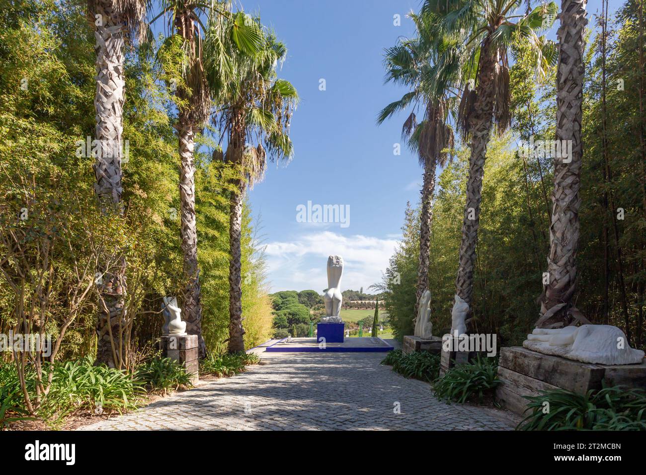 buddha statues in the famous Bacalhoa Buddha Eden Garden in Portugal ...