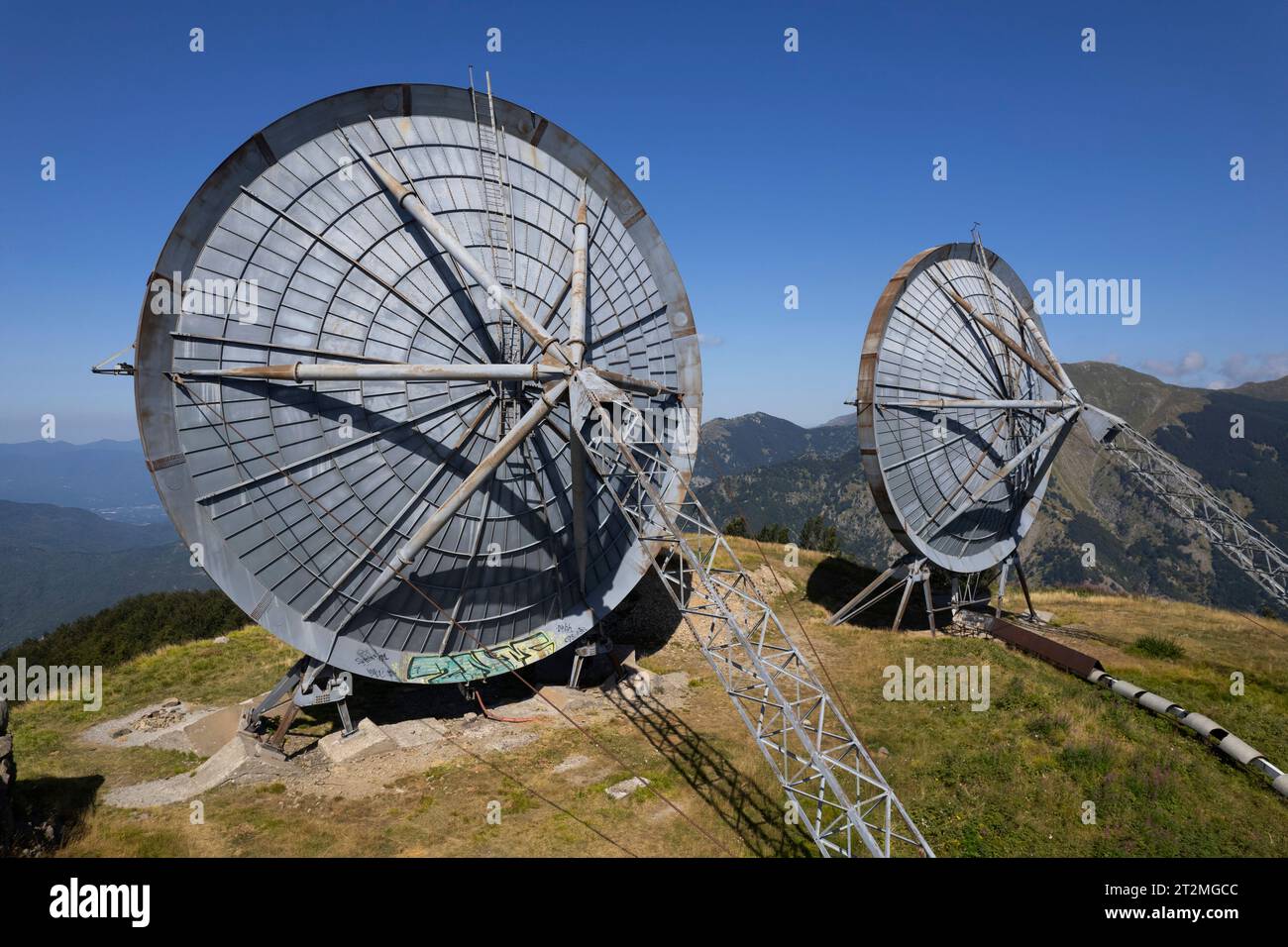 Photographic documentation of old data transmission dishes in an ...
