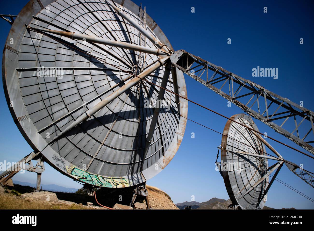 Photographic documentation of old data transmission dishes in an ...