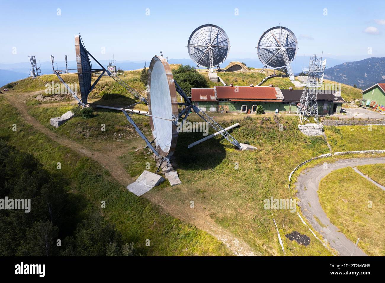 Photographic documentation of old data transmission dishes in an ...