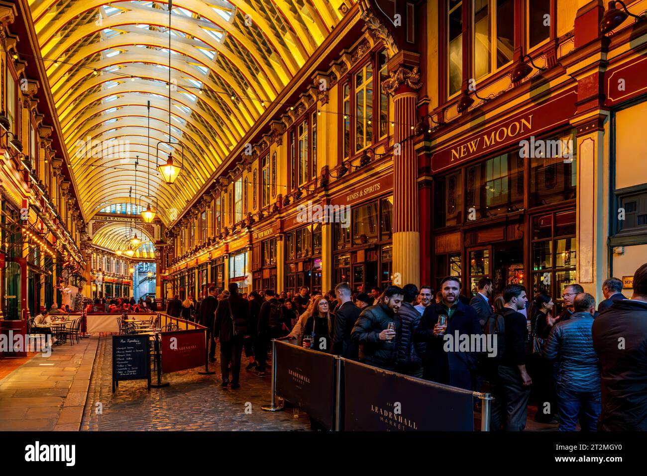 City of london workers hi-res stock photography and images - Alamy
