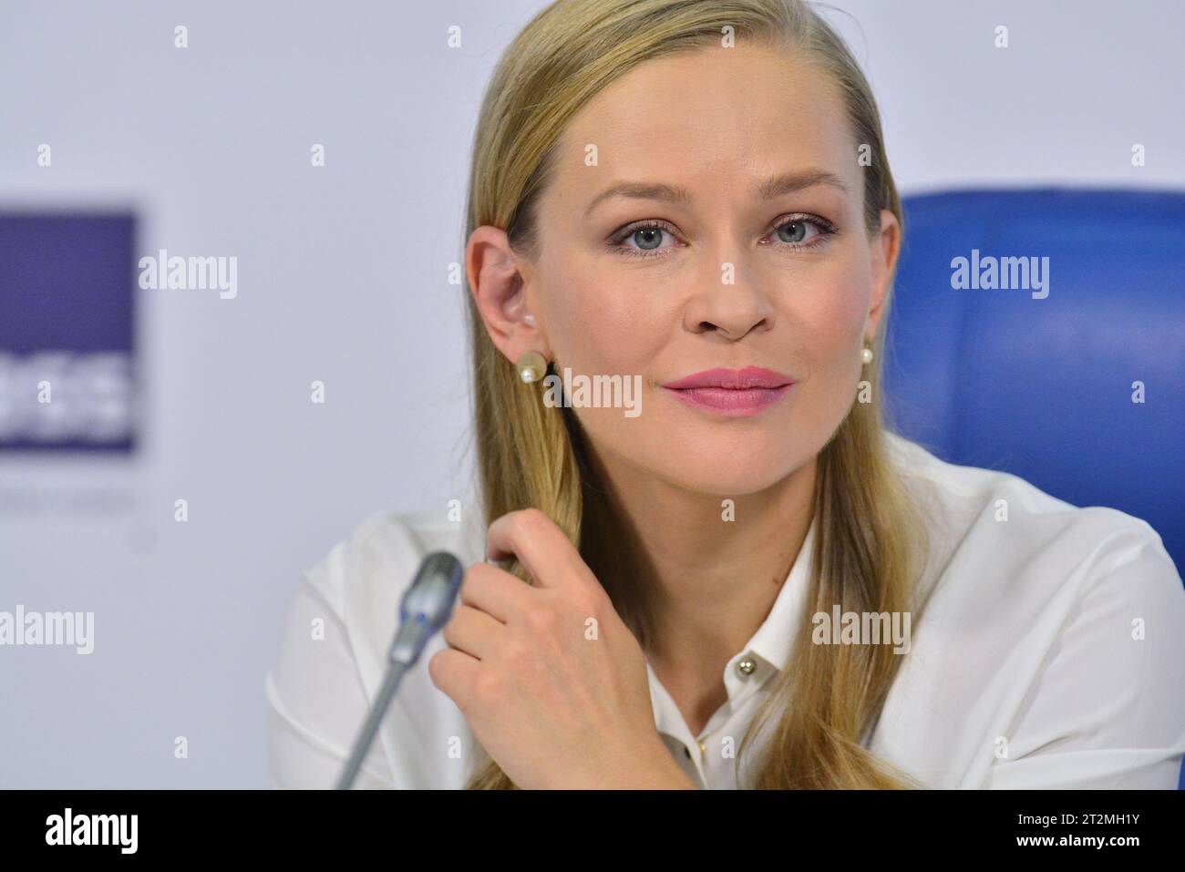 Press conference presentation of the children's contemporary art ...