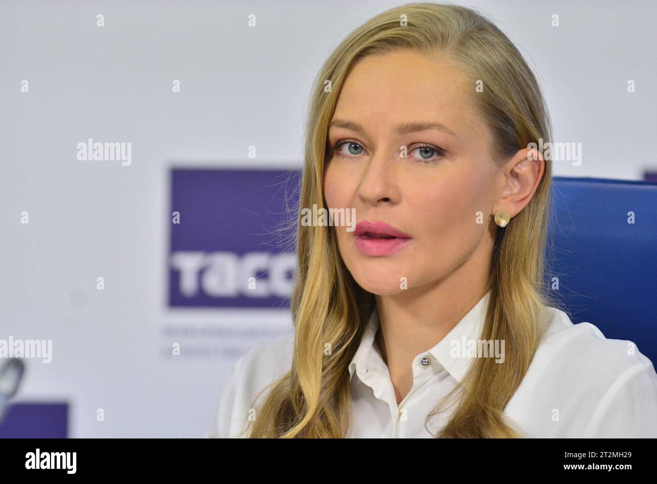 Press conference presentation of the children's contemporary art ...