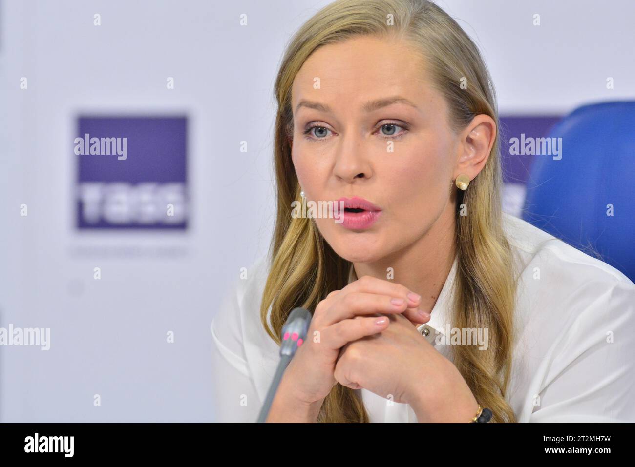 Press conference presentation of the children's contemporary art ...