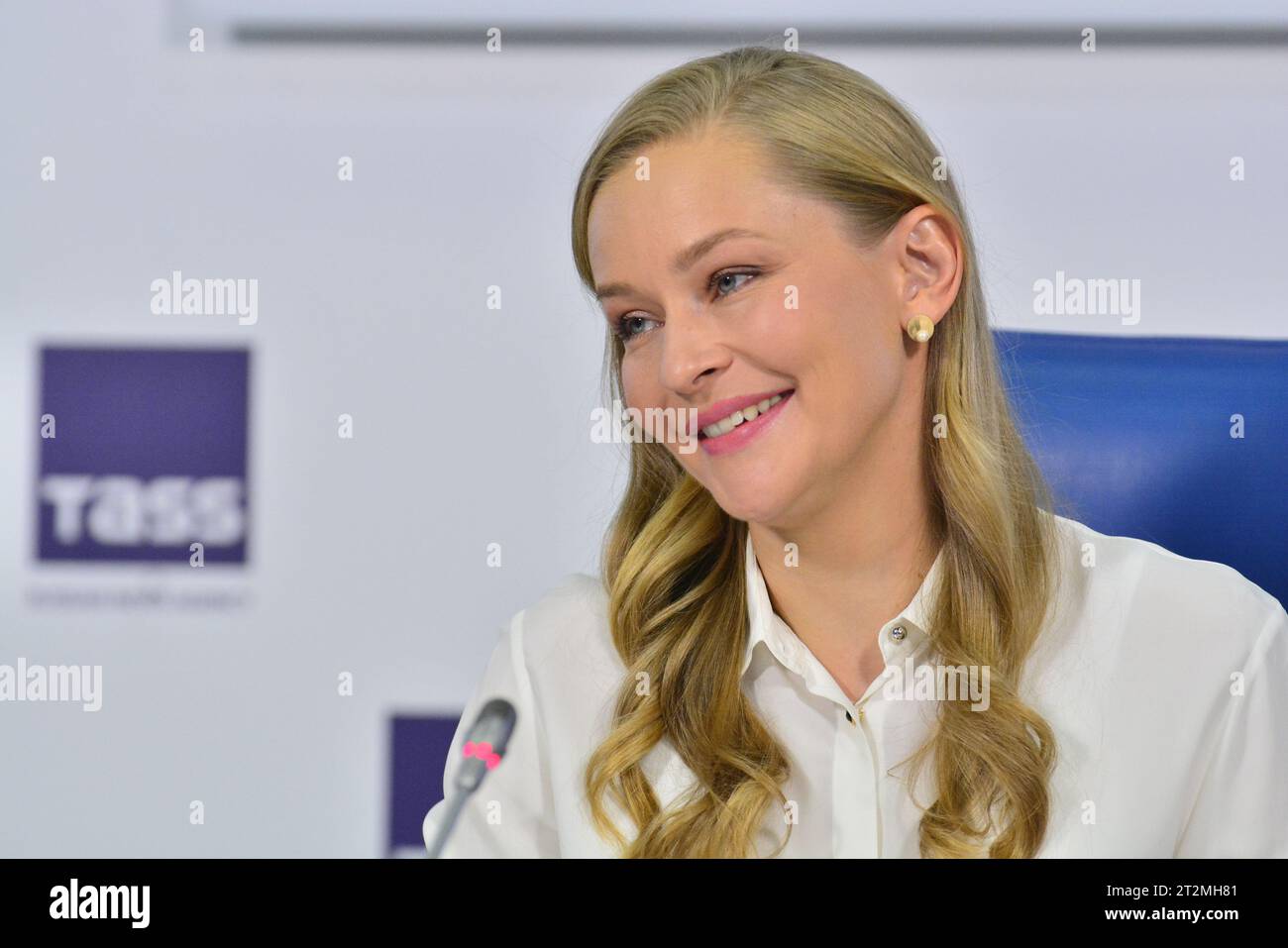 Press conference presentation of the children's contemporary art ...