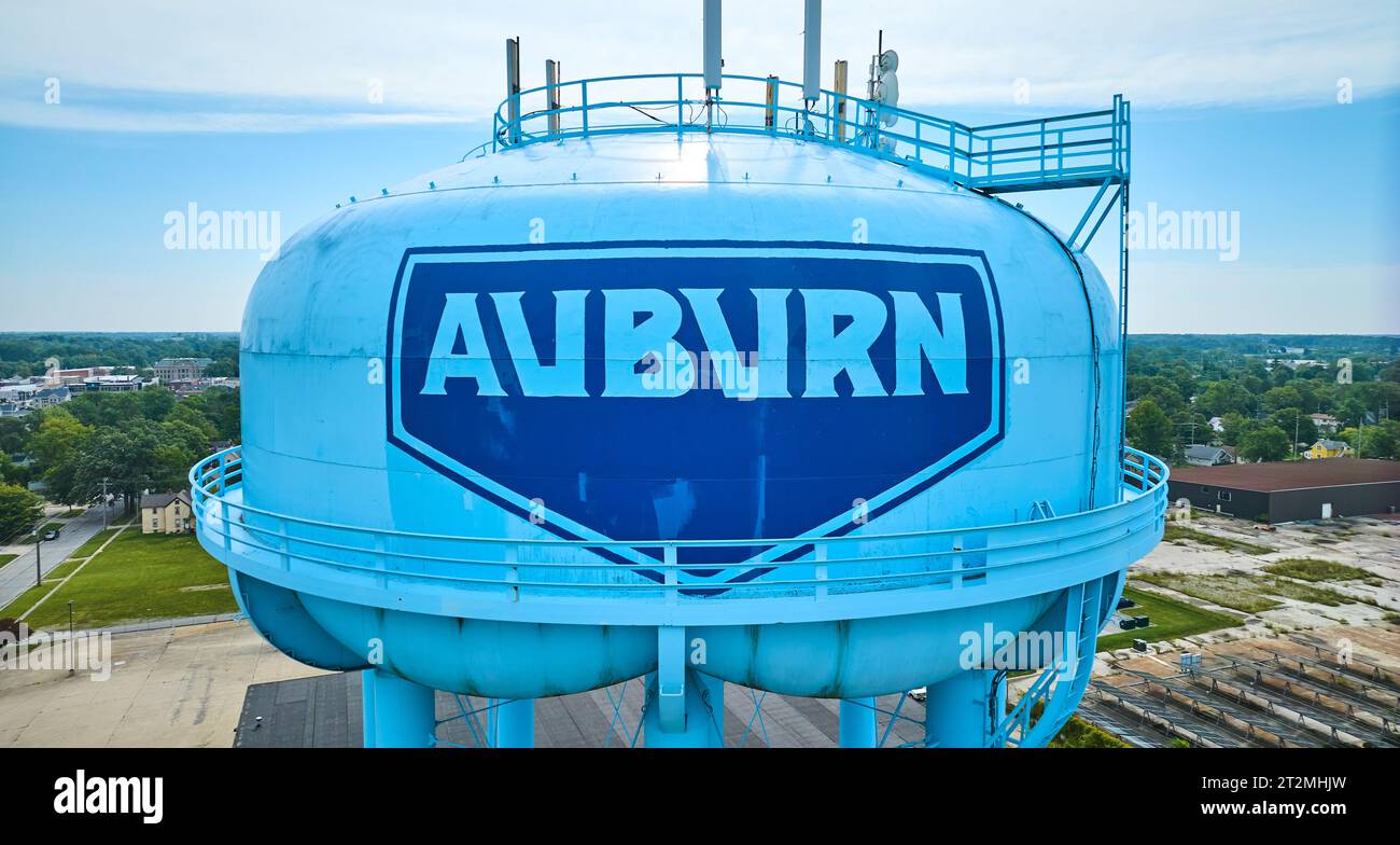 Daytime close up shot tower hi-res stock photography and images - Alamy